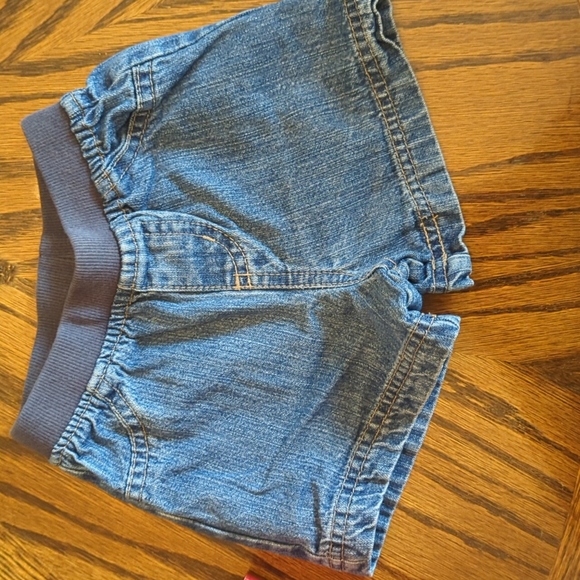 Circo | Bottoms | Circo 9 Month Shorts | Poshmark